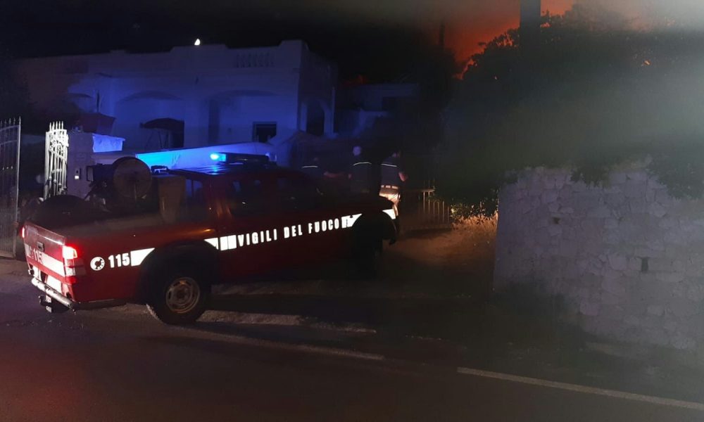 Brucia rifiuti nel camino e provoca una esplosione | Il Gallo