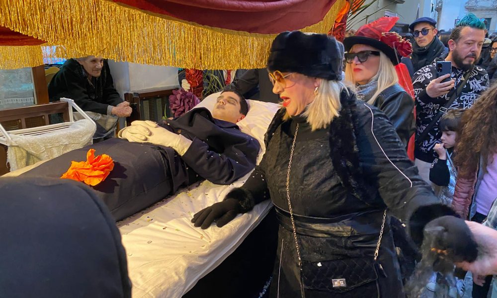 Masci: Lu Titoru, anche quest’anno, si soffoca con una polpetta | Il Gallo